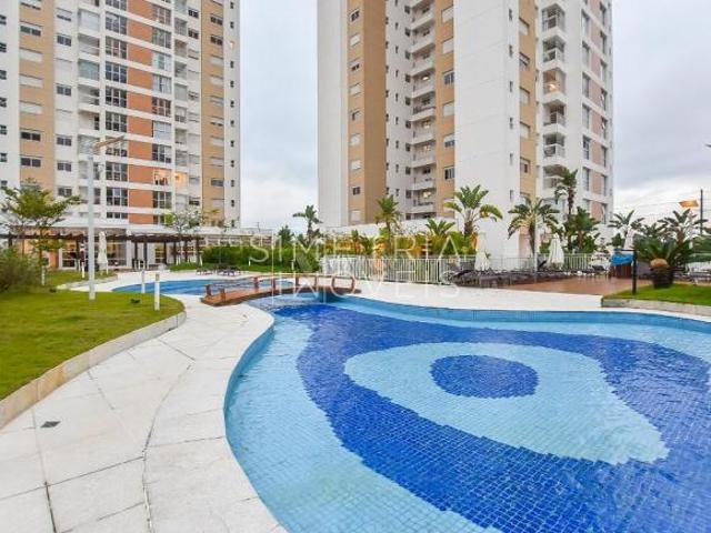 Condomínio Club completo com apto de 113 m², 3 dormitório e duas vagas à venda no bairro Campo Compr