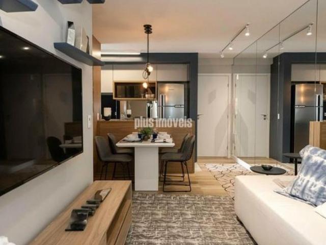 Condominio Club Dois dormitórios contra piso