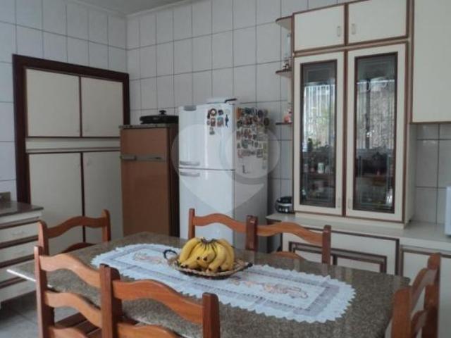 Condomínio com 4 quartos à venda em Vila bertioga SP