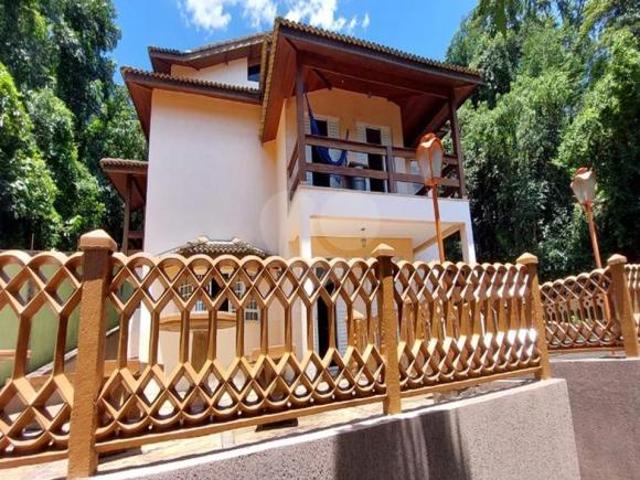 Condomínio com 4 quartos à venda em Caraguatá SP