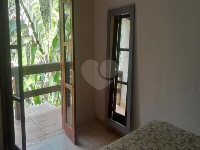 Condomínio com 4 quartos à venda em Caraguatá SP