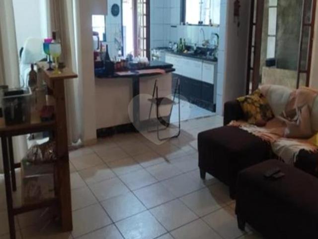 Condomínio com 4 quartos à venda em Caraguatá SP