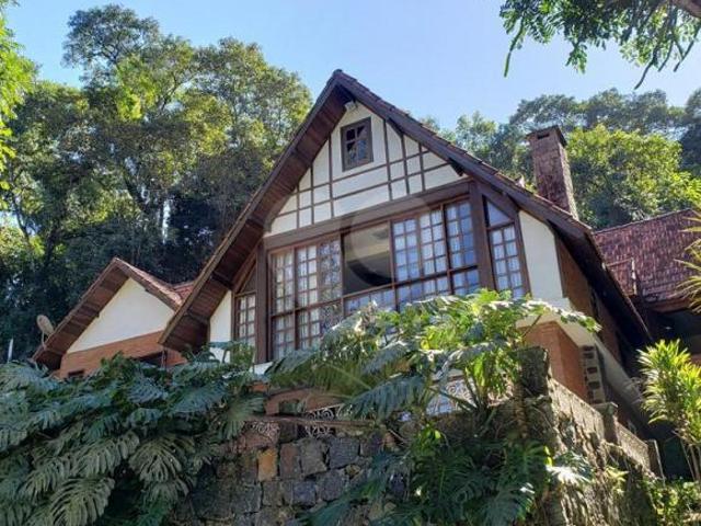 Condomínio com 4 quartos à venda em Caraguatá SP