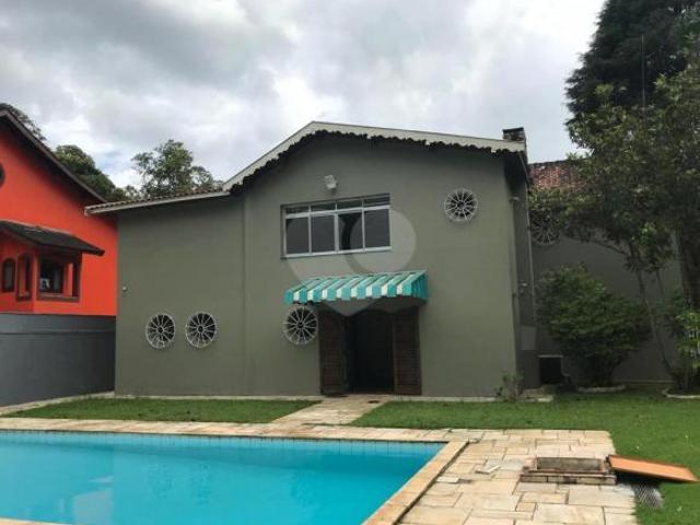 Condomínio com 4 quartos à venda em Caraguatá SP