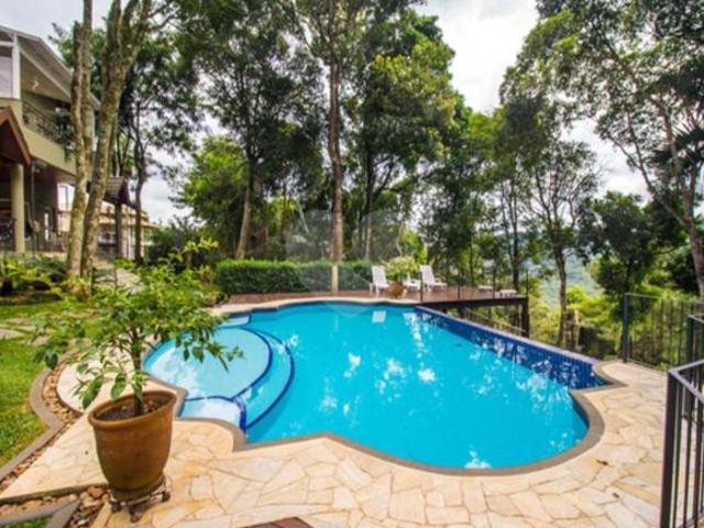 Condomínio com 4 quartos à venda em Caraguatá SP