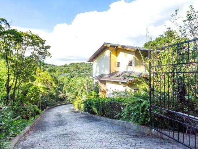 Condomínio com 4 quartos à venda em Condomínio Iolanda SP