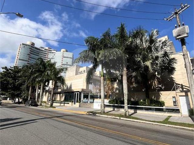 Condomínio com 4 quartos à venda em Enseada SP