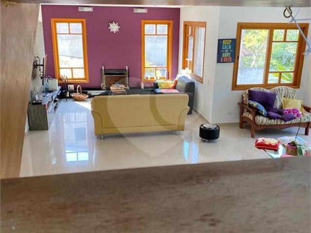 Condomínio com 4 quartos à venda em Fazenda da ilha SP