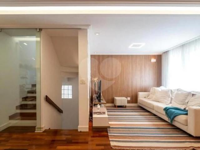 Condomínio com 4 quartos à venda em Jardim colombo SP