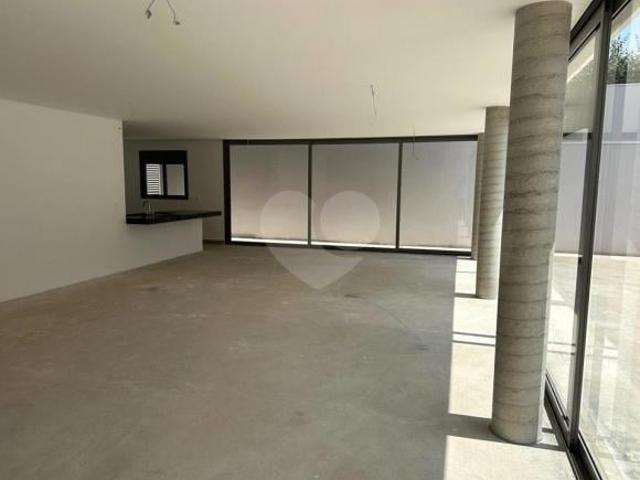 Condomínio com 4 quartos à venda em Jardim europa SP