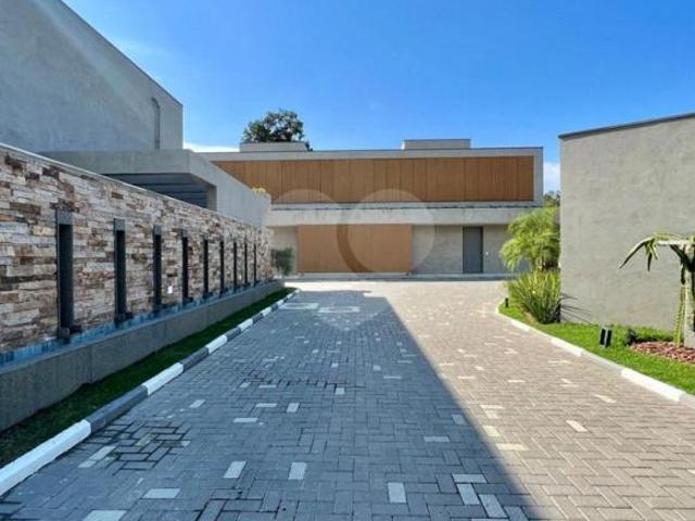 Condomínio com 4 quartos à venda em Riviera SP
