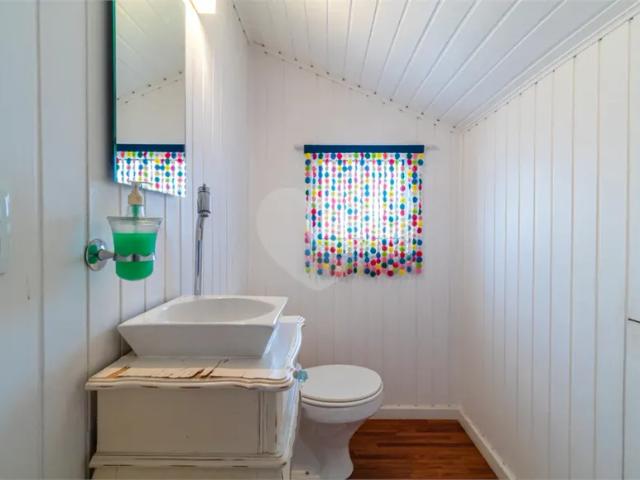 Casa à venda ou para alugar com 4 suítes no condomínio Ville de Marseille, São Paulo SP