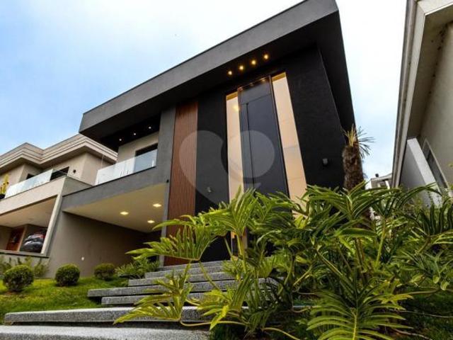 Condomínio com 5 quartos à venda em Tamboré SP