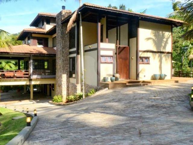 Condomínio com 5 quartos à venda em Balneario praia do perequê SP