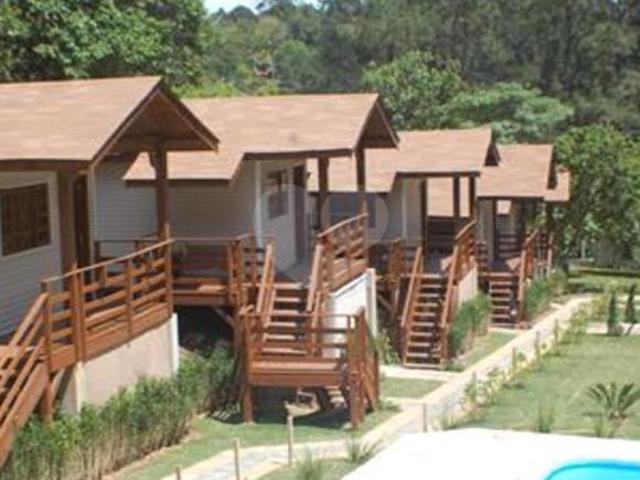 Condomínio com 5 quartos à venda em Capoavinha SP