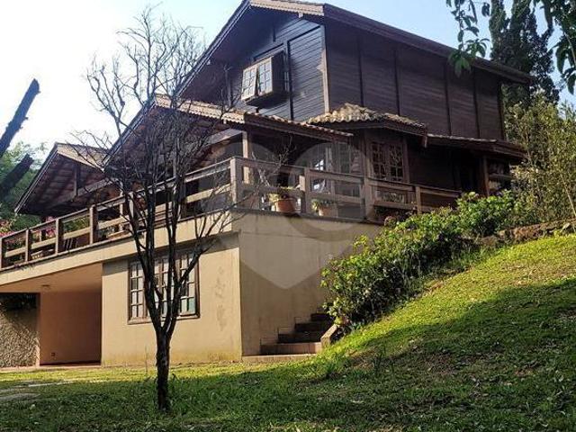 Condomínio com 5 quartos à venda em Caraguatá SP