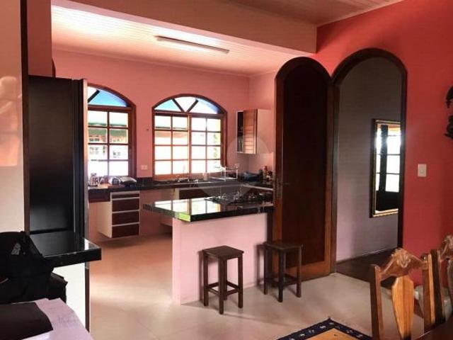 Condomínio com 5 quartos à venda em Caraguatá SP