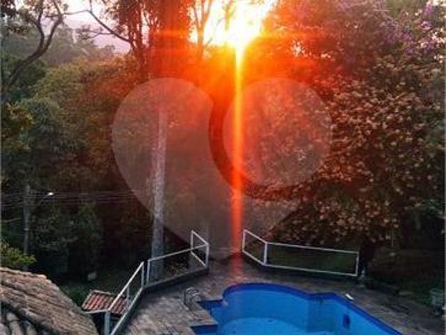 Condomínio com 6 quartos à venda em Cumbari SP