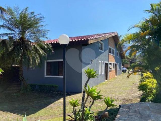 Condomínio com 2 quartos à venda em Morada da praia SP