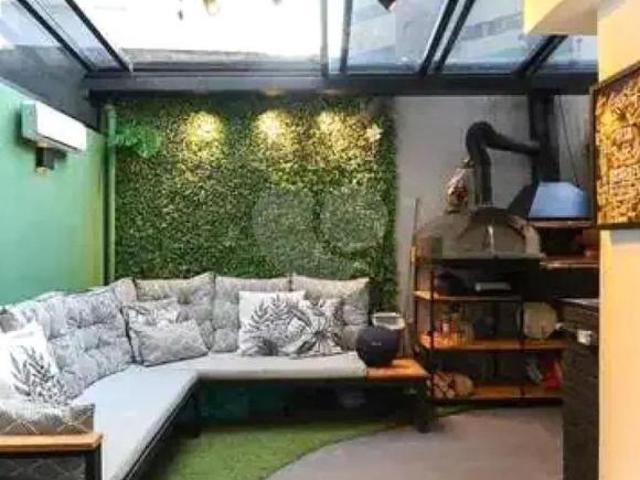 Condomínio com 2 quartos à venda em Real parque SP