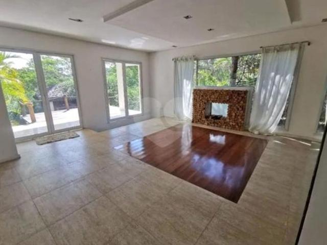 Condomínio com 3 quartos à venda em Tamboré SP