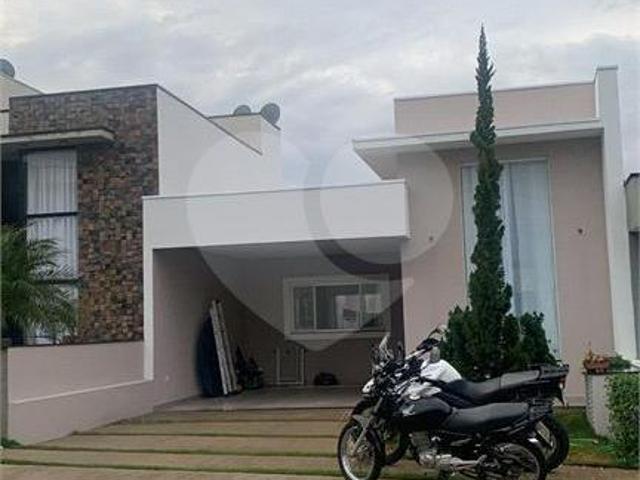 Condomínio com 3 quartos à venda em Village moutonnée SP