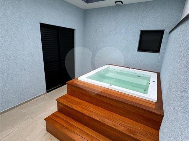 Condomínio com 3 quartos à venda em Wanel Ville SP