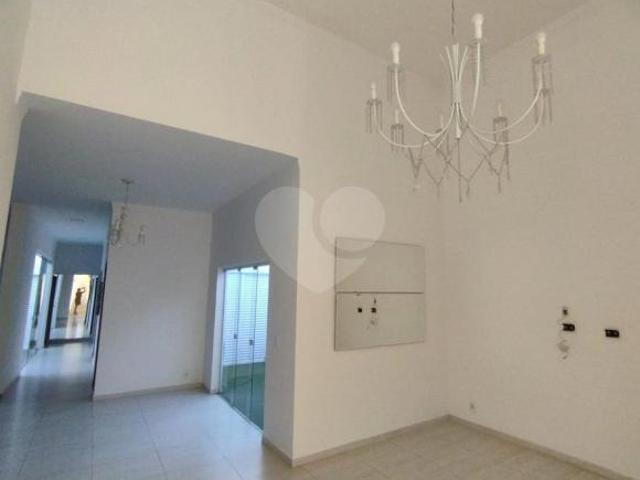 Condomínio com 3 quartos à venda em Aparecidinha SP