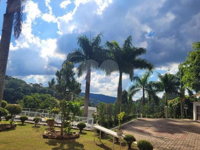 Condomínio com 3 quartos à venda em Caraguatá SP