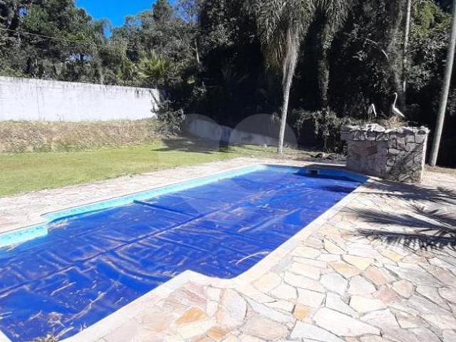 Condomínio com 3 quartos à venda em Caraguatá SP