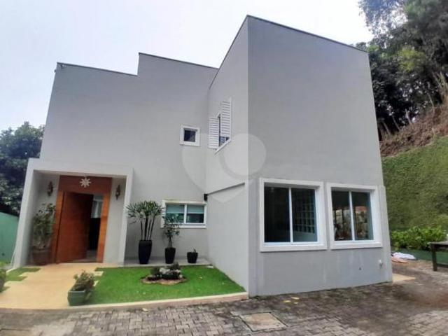 Condomínio com 3 quartos à venda em Caraguatá SP