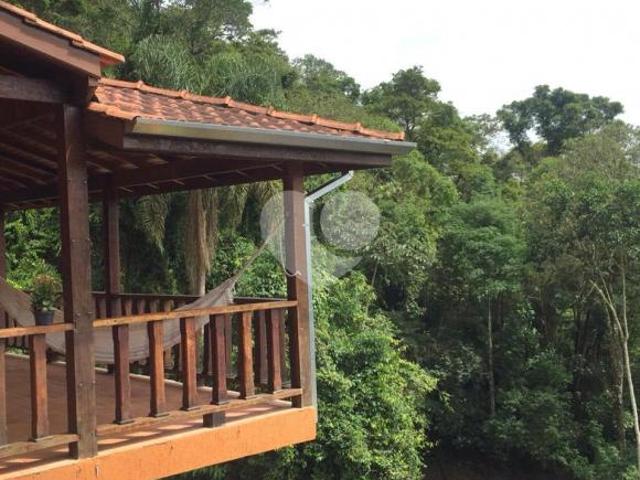 Condomínio com 3 quartos à venda em Caraguatá SP