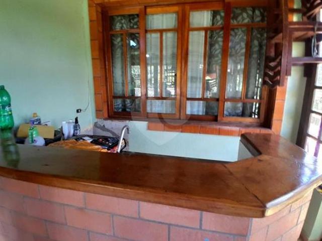 Condomínio com 3 quartos à venda em Caraguatá SP