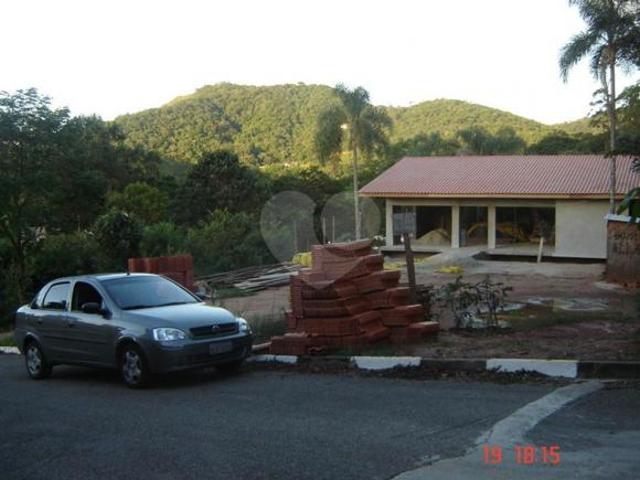 Condomínio com 3 quartos à venda em Caraguatá SP