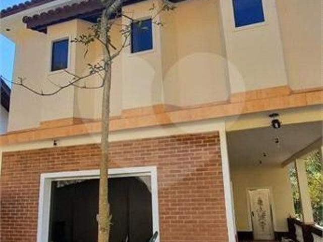 Condomínio com 3 quartos à venda em Caraguatá SP