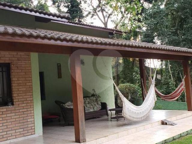 Condomínio com 3 quartos à venda em Caraguatá SP