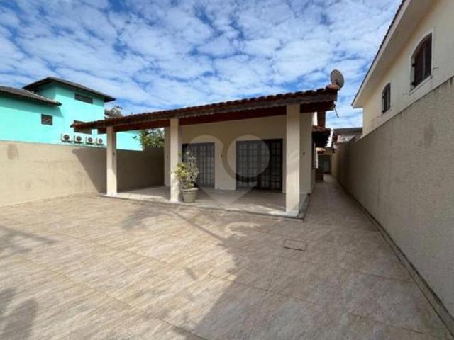 Condomínio com 3 quartos à venda em Costa Do Sol SP