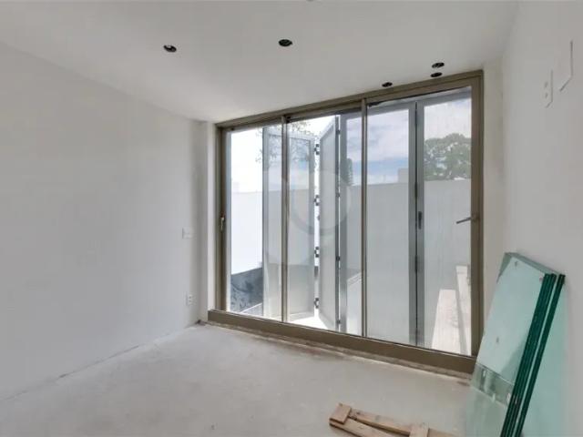 Casa à venda com 3 suítes no condomínio Residencial Heron 140, São Paulo SP