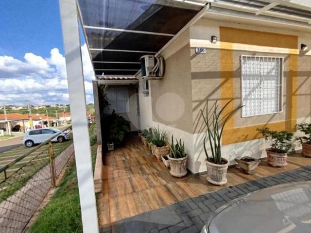Casa à venda com 3 quartos, sendo 2 suítes, no condomínio Moradas ii, São Carlos