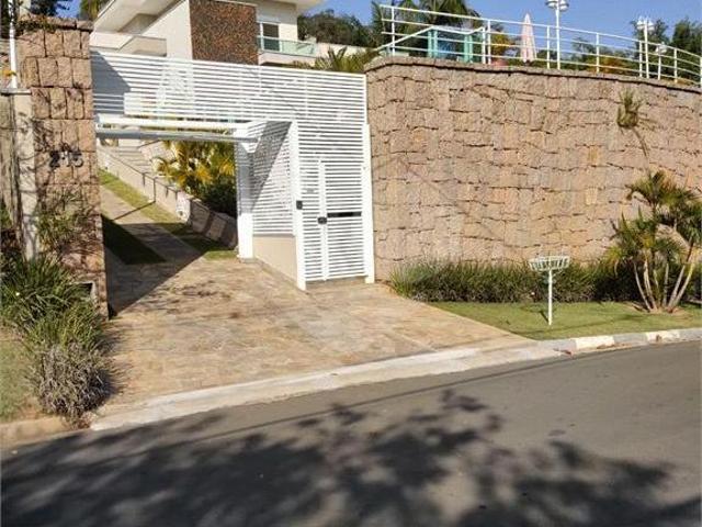 Condomínio com 3 quartos à venda em Marambaia SP
