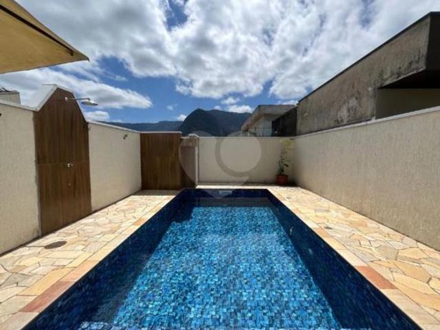 Condomínio com 3 quartos à venda em Morada da praia SP