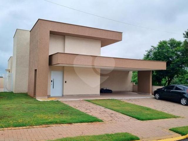 Condomínio com 3 quartos à venda em Morato SP