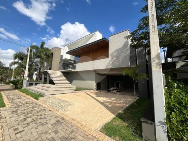 Condomínio com 3 quartos à venda em Morato SP