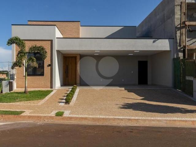 Condomínio com 3 quartos à venda em Parque Brasil 500 SP