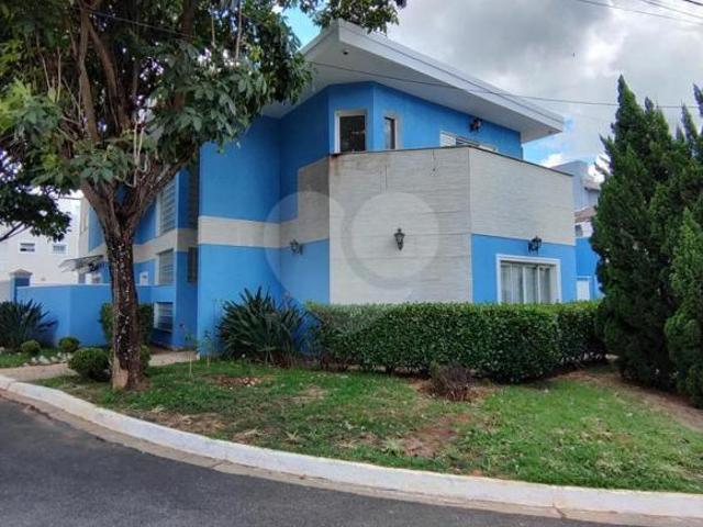 Condomínio com 3 quartos à venda em Parque do varvito SP