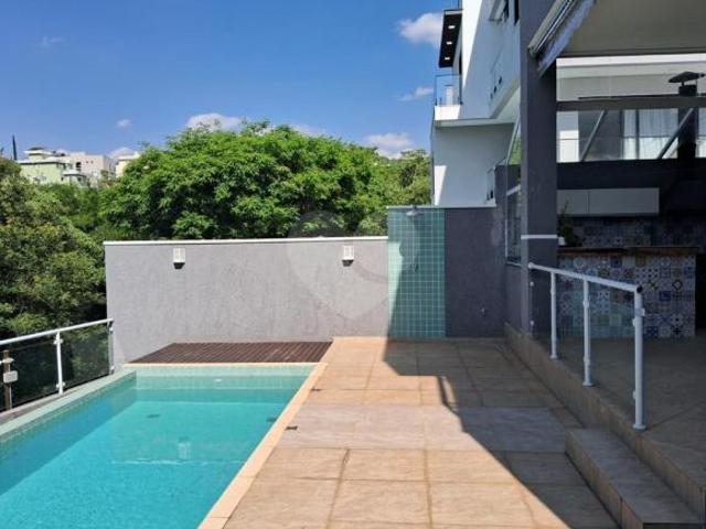 Condomínio com 3 quartos à venda em Suru SP