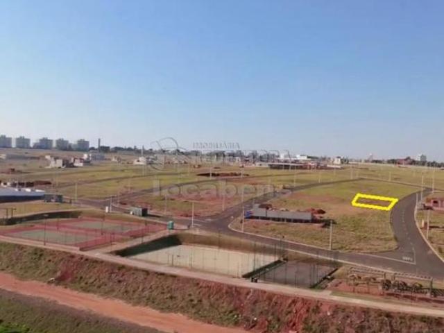 Condomínio Complexo Eplenum Terreno em bom local, com 250,29 m² bom local