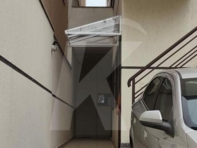 Condomínio de Casas com 1 dormitório, 1 vaga de garagem