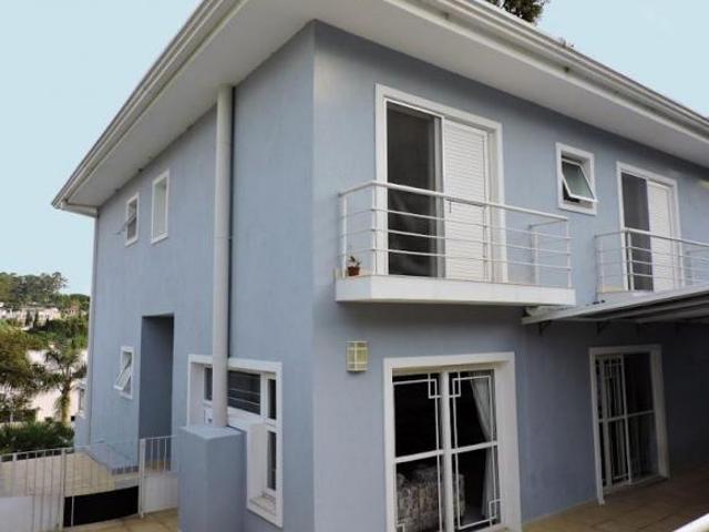 Condominio de Casas, 4 Dorms, Sendo 03 Suítes, 02 Escritórios, 3 Vagas, Gourmet e Piscina
