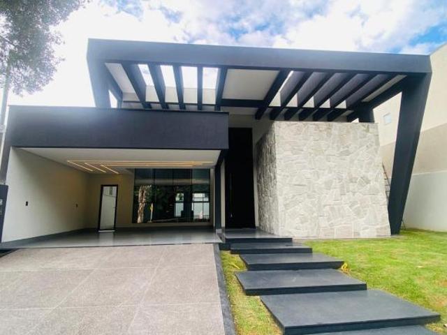 Condomínio do lago Casa Térrea com 4 Suítes em Frente à Mata no Condomínio do Lago